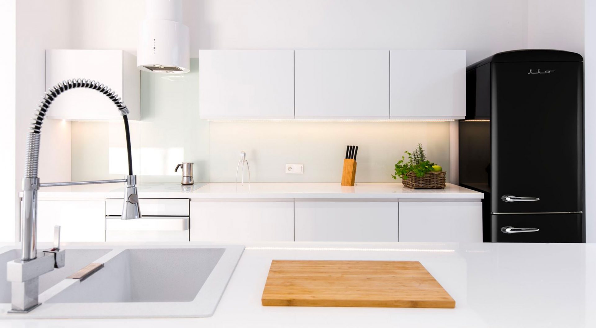 Colored Refrigerators for Coolest Looking Kitchen | iiokitchen