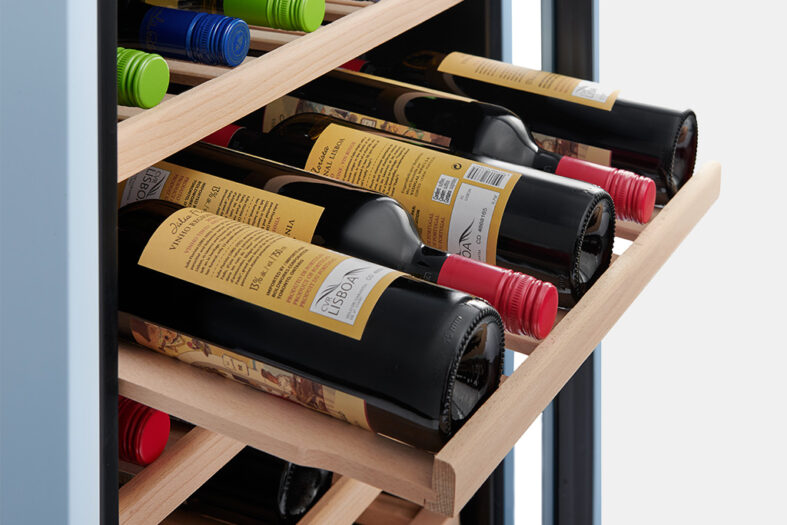 Energy Efficient Wine Series Retro Refrigerator | iio Kitchen